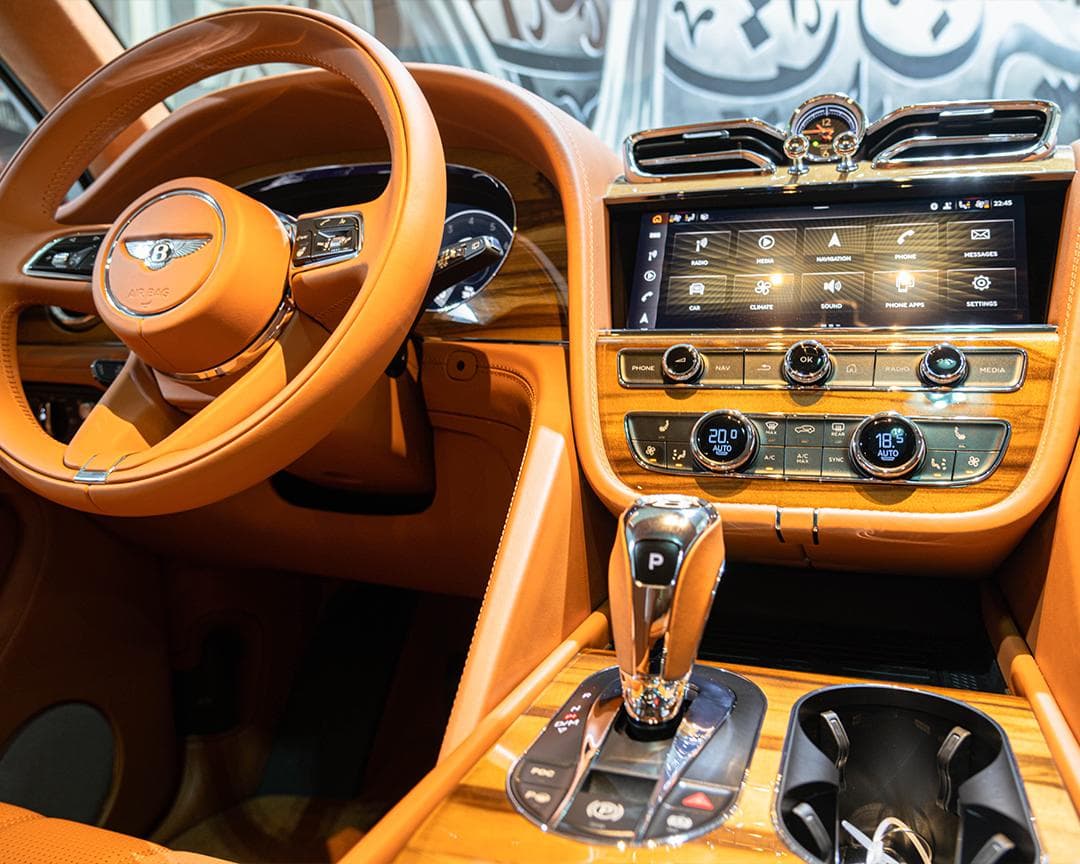 The Summit Limousine - Dubai's Premier Chauffeur Service