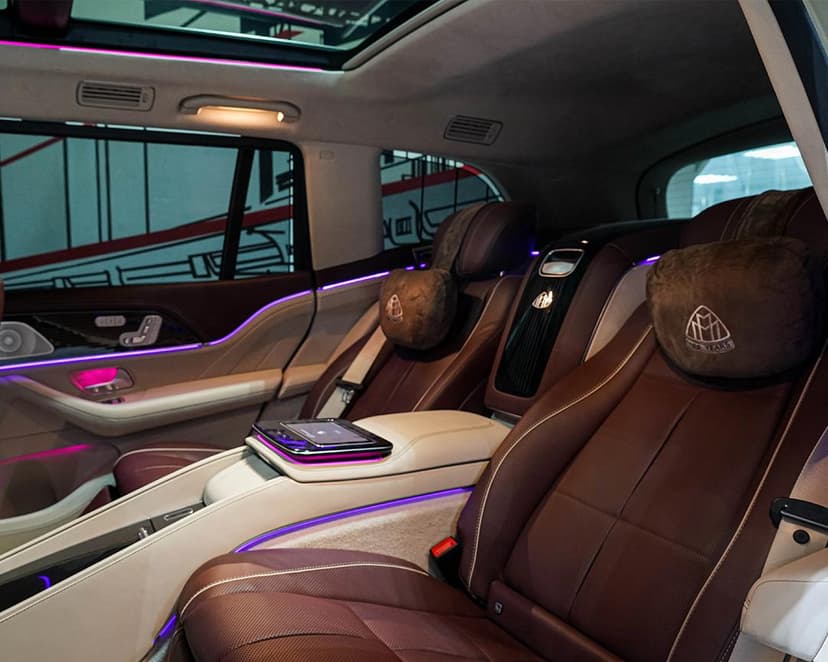 The Summit Limousine | Luxury Chauffeur Service in Dubai