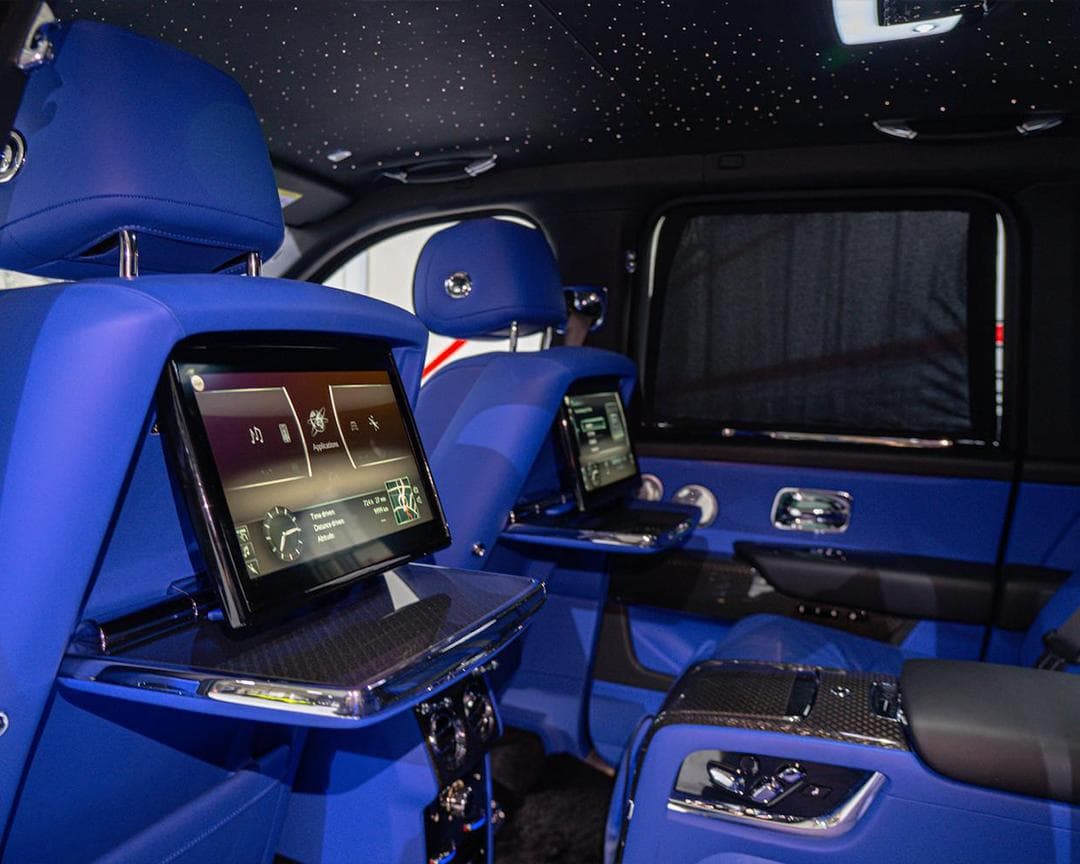 The Summit Limousine | Luxury Chauffeur Service in Dubai